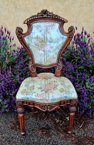 4 sedie in legno massello di gusto rocaille