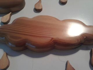 Decorazione nuvole in legno naturale