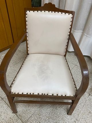 Poltrona bianca e legno 