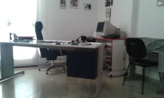 Scrivania per ufficio.