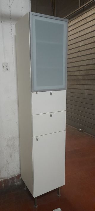 mobiletto armadietto colonna
