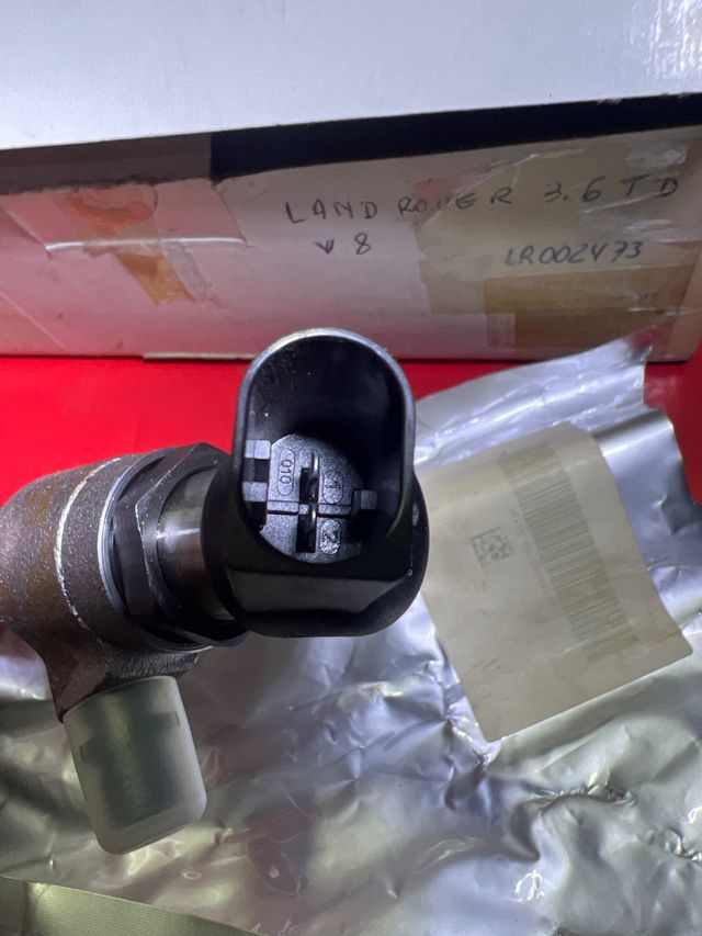 LR002473 - Inyector Land Rover 3.6 TD V8 de segunda mano por 500 EUR en ...
