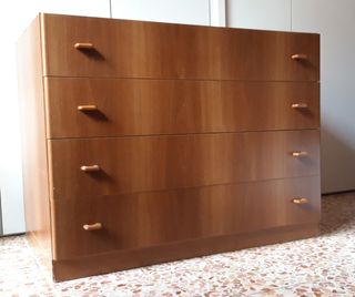 cassettiera con 4 cassetti 