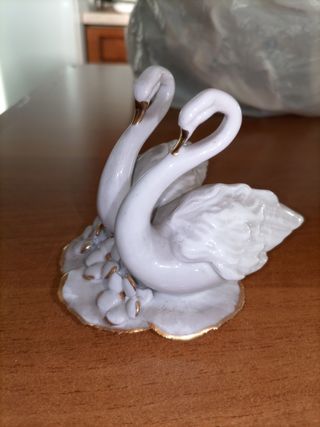 Coppia di cigni in porcellana 