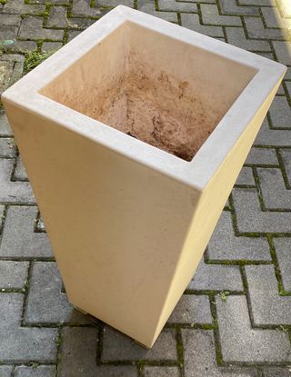 Vasi in resina Serralunga 