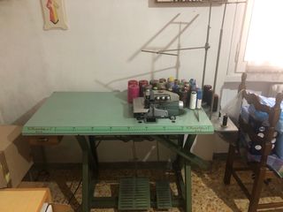 Macchina taglia e cuci