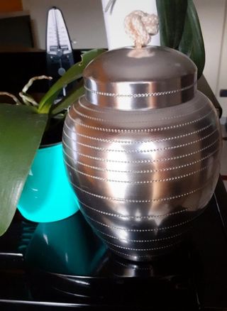 Potiche con coperchio h.20 nuova 