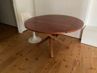 Tavolo rotondo in ciliegio