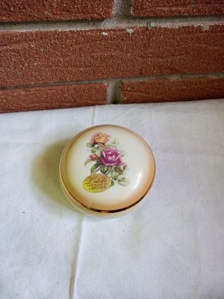 Contenitore in porcellana nuovo