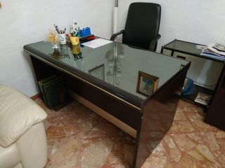 Vendo scrivania anno 1973 