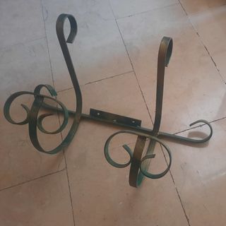 Appendiabiti a parete in ferro battuto