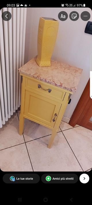 mobiletto giallo