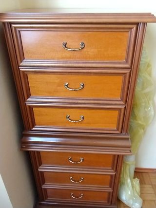 comodini e comò con specchio