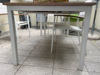 Tavolo in legno da esterno