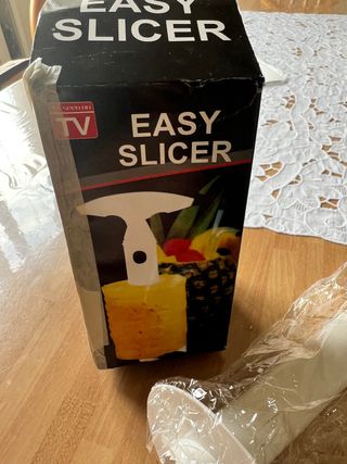 Easy slicer  Detorsolatore di ananas