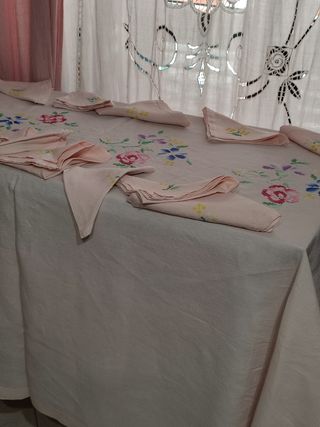 Tovaglia in lino punto croce