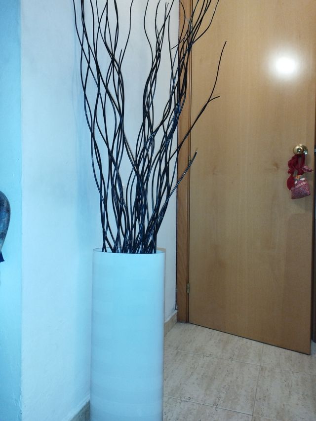 Jarrón vidrio blanco con ramas. de segunda mano por 20 EUR en Girona en ...