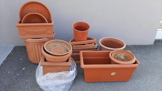 vasi in plastica da giardino