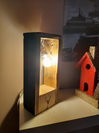 lampada in legno