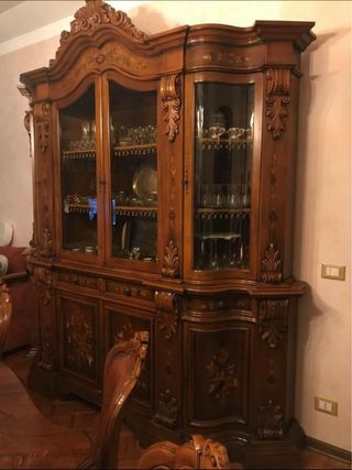 Credenza in radica