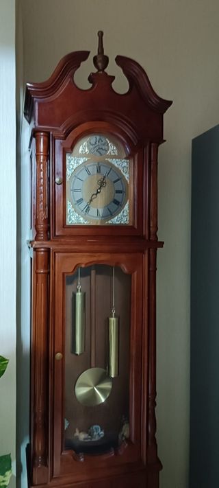 orologio a mobile funziona molto bene