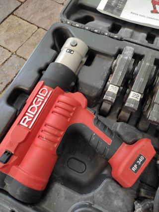 Pressatrice elettrica Ridgid RP 340-C comprese gan