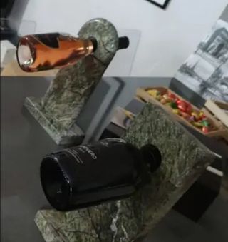 Portabottiglie artigianale in marmo