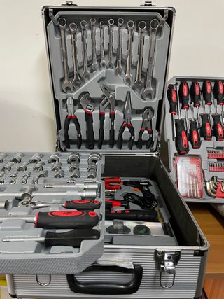 Set attrezzi valigia