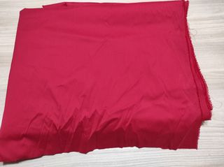 Stoffa rossa elasticizzata