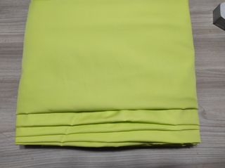 Stoffa verde limone, cotone 100%.