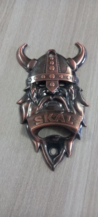 Apribottiglie da parete