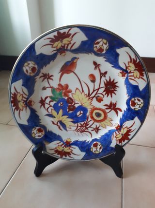 Piatto vintage anni 80 in ceramica con piedistallo