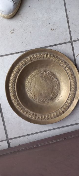 grande piatto decorato molto pesante €15