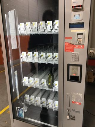 Distributore automatico di bevande