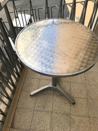 Tavolino in alluminio da esterno/bar