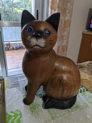 Gatto di legno