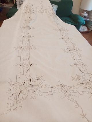 Tovaglia con ricamo