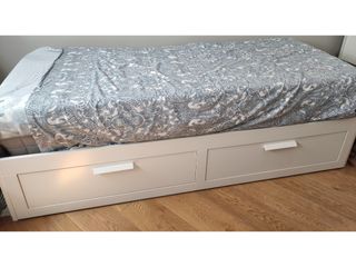 vendo letto divano con cassetti