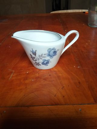 salsiera vintage decorata. Ceramica bavarese