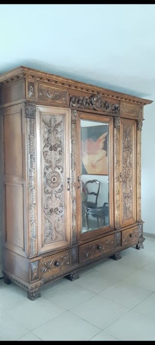 Armadio con cassettiera da camera