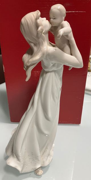 Statua Morena maternità