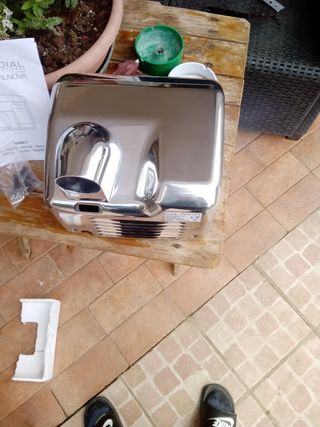 asciugamani elettrico