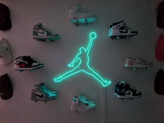 Logo Jordan da parete luminoso