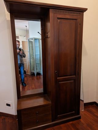 mobile ingresso con specchiera e appendiabiti