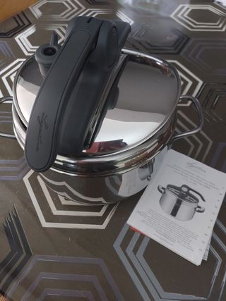 Pentola a pressione Lagostina