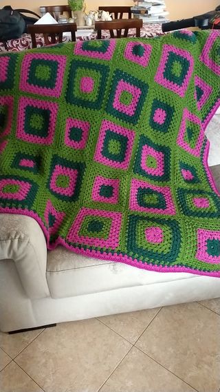 plaid realizzato a mano