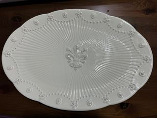 Vassoio in ceramica bianca