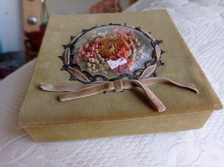 antica scatola primi 900 in velluto con fiori