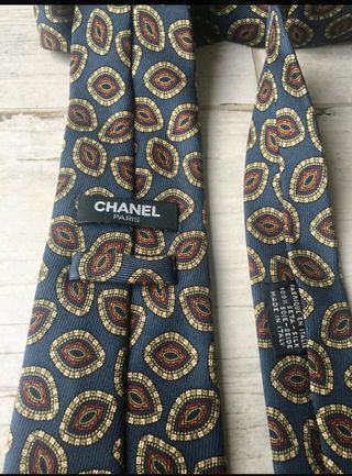 cravatta Chanel
