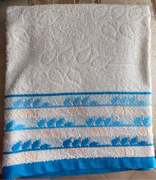 Completo di asciugamani con fiori blu